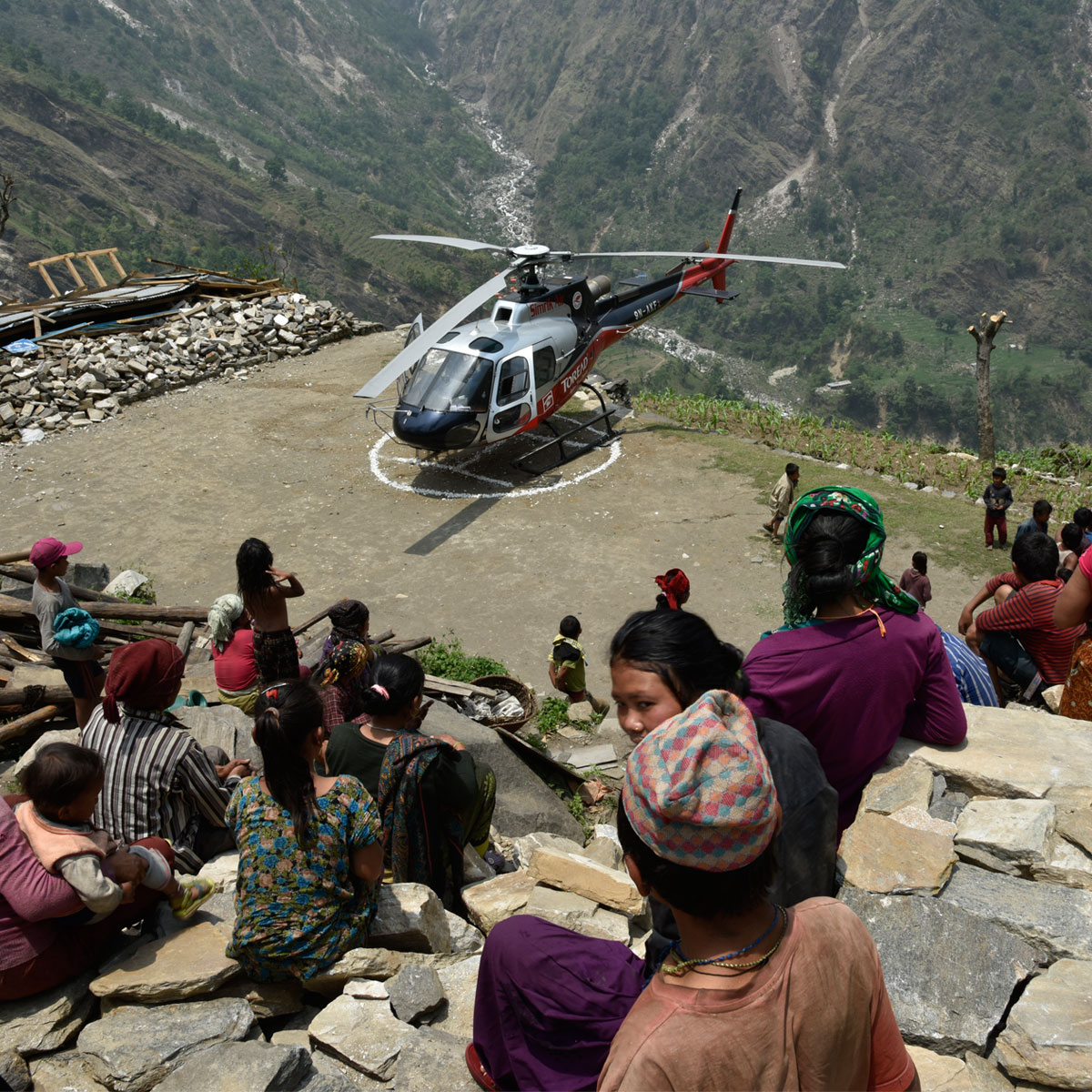 Giving continuity to distribution of relief materials to flood victims ...